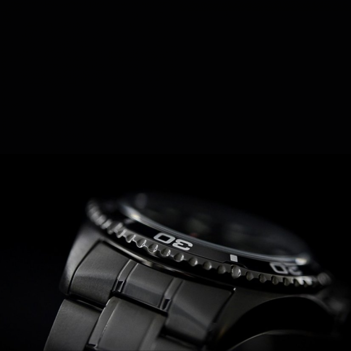 Orient Mako II: Reloj Diver Clásico Automático | Elegancia y Precisión
